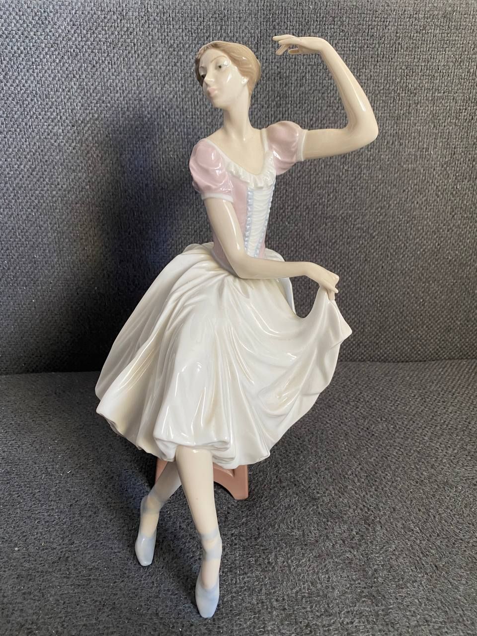 Lladro Porcelain Figurine "Weary Ballerina" | Spain | 1985–1995